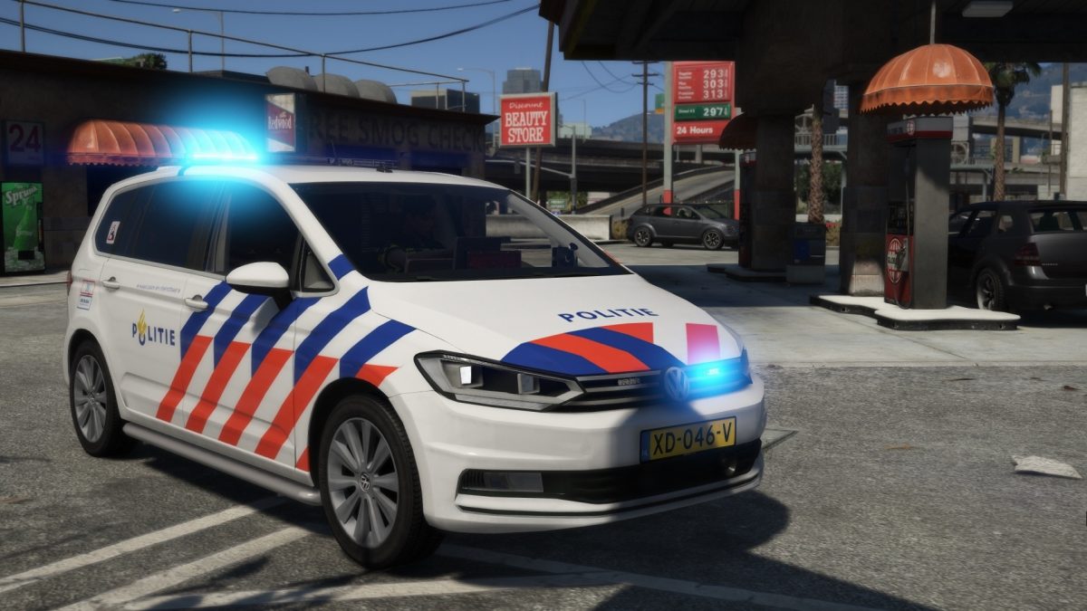 Volkswagen Touran Hondengeleiders, K-9 1.1 [BETA] – GTA 5 mod